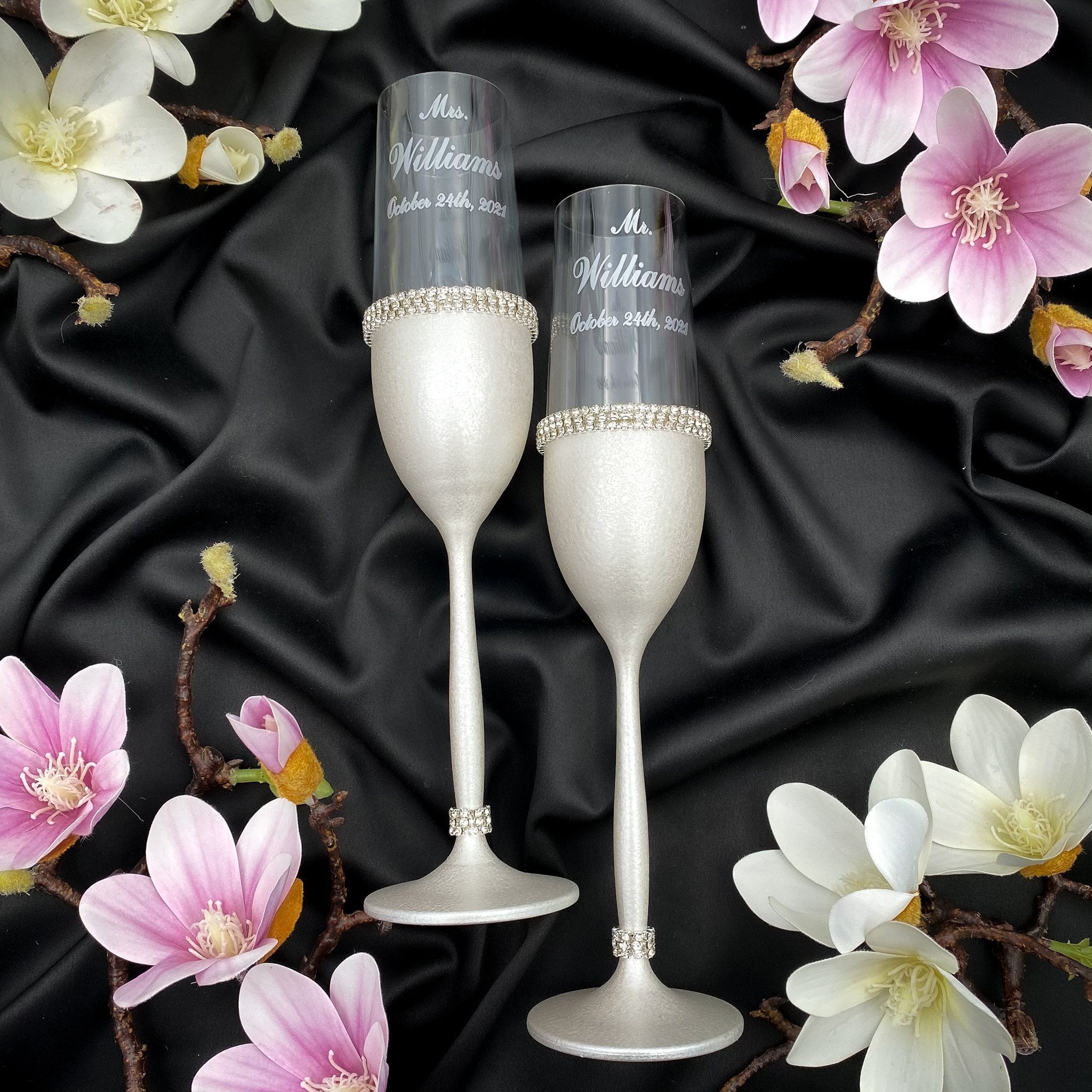Silver wedding glasses for bride and groom – Gunerska Wedding Accessories